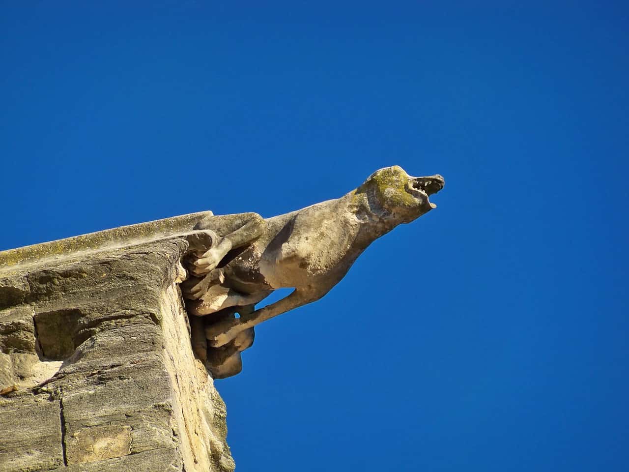 Descubre la fascinante historia detrás de las gargolas antiguas ...